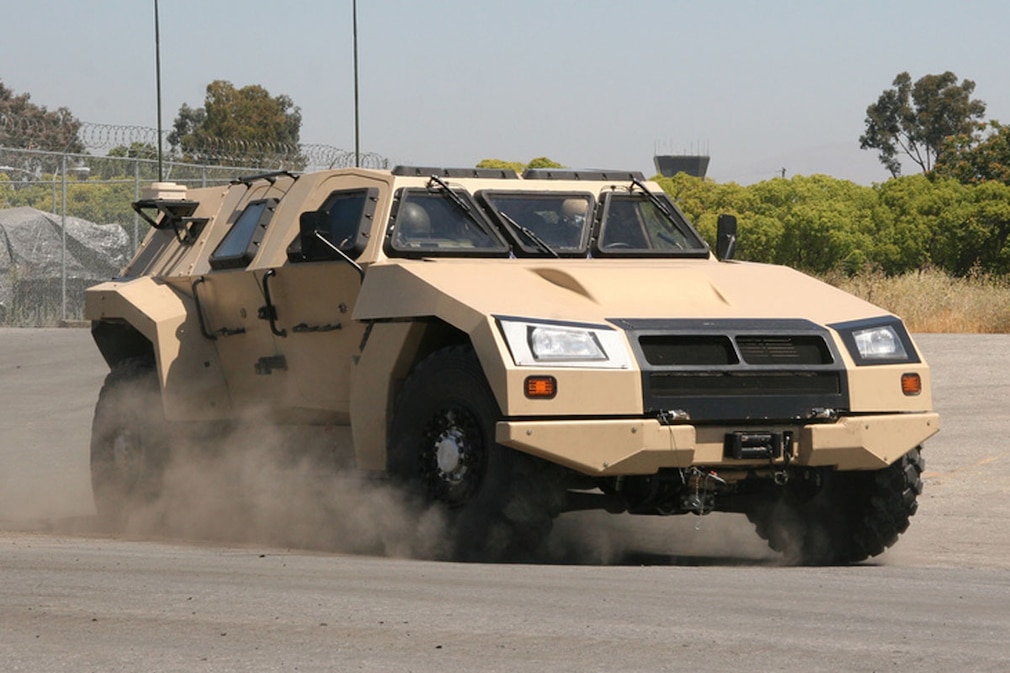 AM General Humvee C-Series: Militär-Jeep für die Straße - AUTO BILD