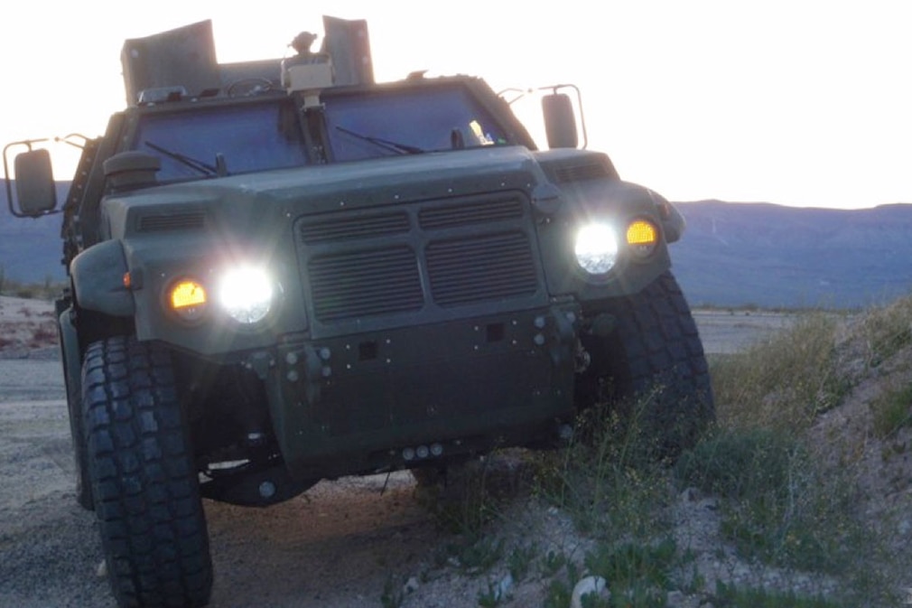 AM General Humvee C-Series: Militär-Jeep für die Straße - AUTO BILD