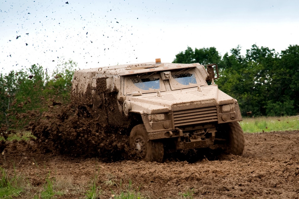 AM General Humvee C-Series: Militär-Jeep für die Straße - AUTO BILD