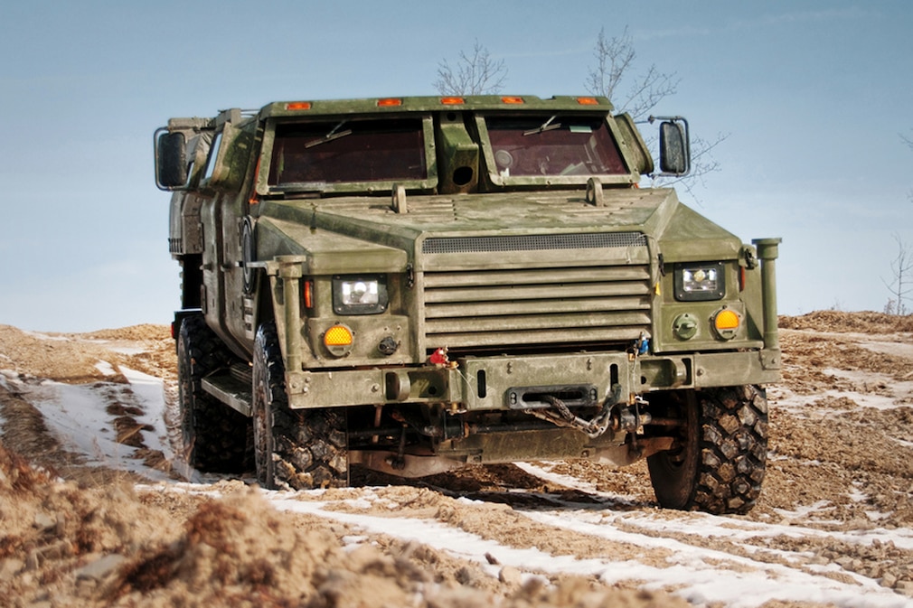 AM General Humvee C-Series: Militär-Jeep für die Straße - AUTO BILD
