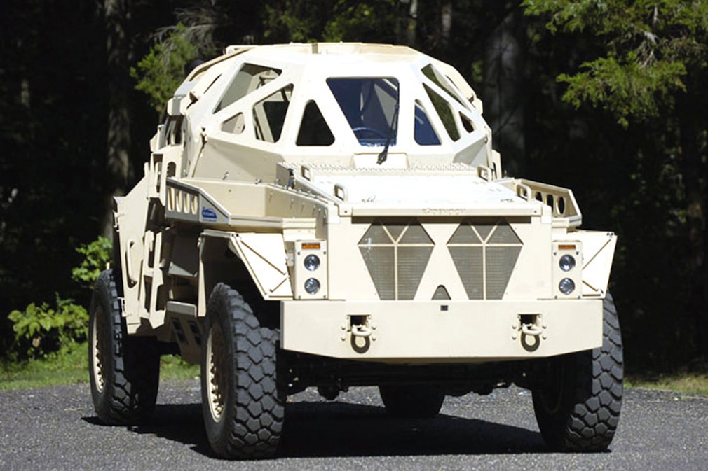 AM General Humvee C-Series: Militär-Jeep für die Straße - AUTO BILD