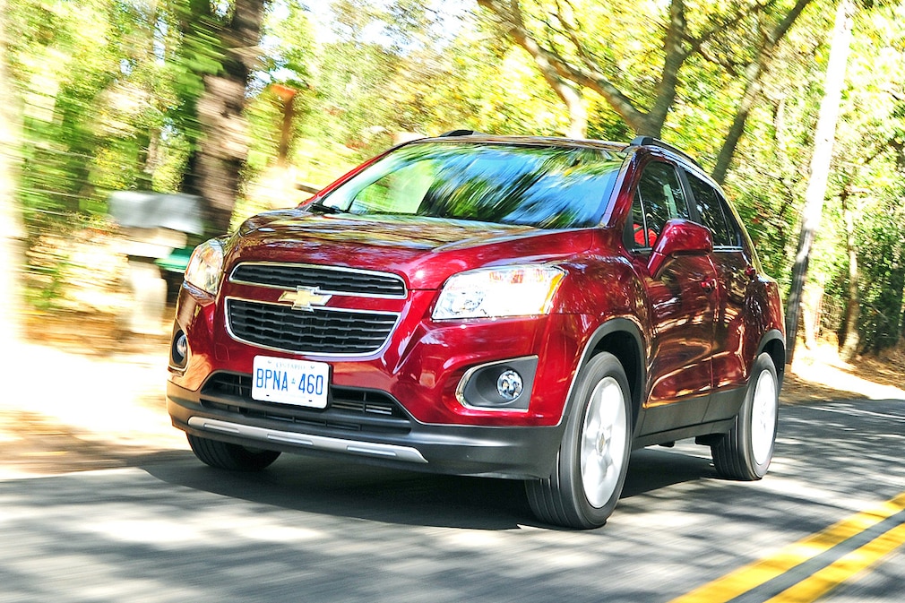 Opel-Bruder in Fahrt: Unterwegs im Chevrolet Trax - AUTO BILD