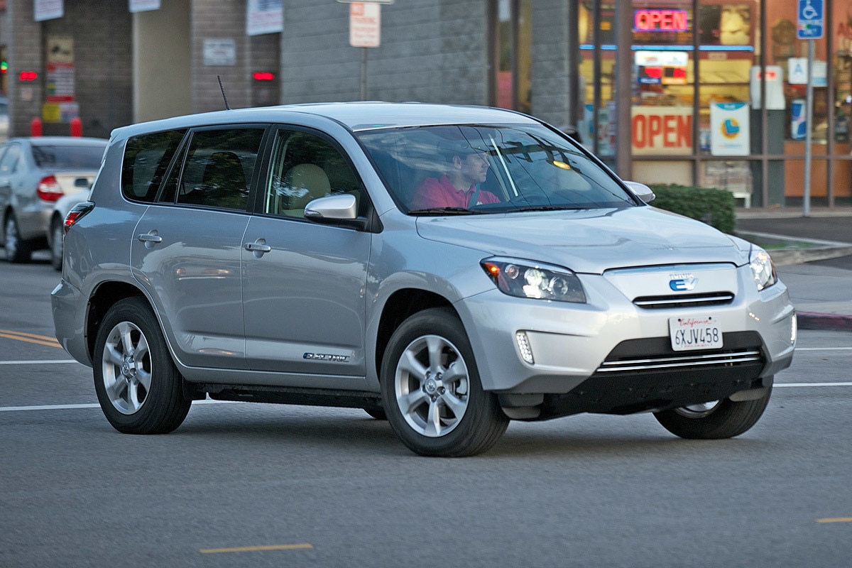 Fahrbericht Toyota RAV4 EV: Mit dem Tesla-Toyota durch LA - AUTO BILD