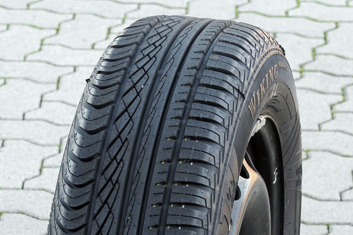 Augen auf beim Sommerreifenkauf - AUTO BILD