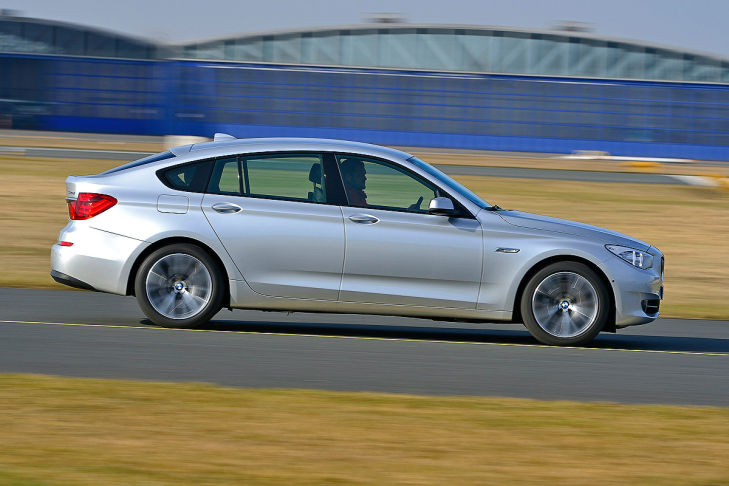 Fünfsitzer im Praxistest: Mann über Bord! - AUTO BILD
