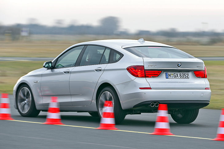 Fünfsitzer im Praxistest: Mann über Bord! - AUTO BILD