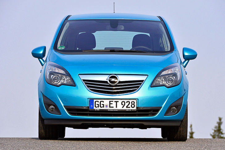 Fünfsitzer im Praxistest: Mann über Bord! - AUTO BILD