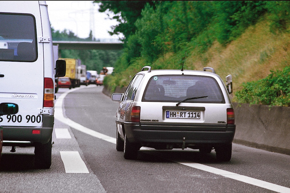 Das gilt auf der Autobahn - AUTO BILD