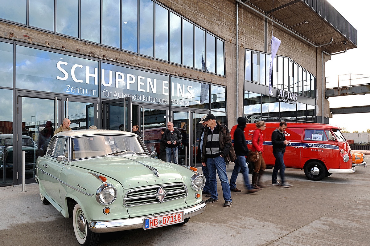 Schuppen Eins in Bremen: Wohnen mit dem Auto - AUTO BILD