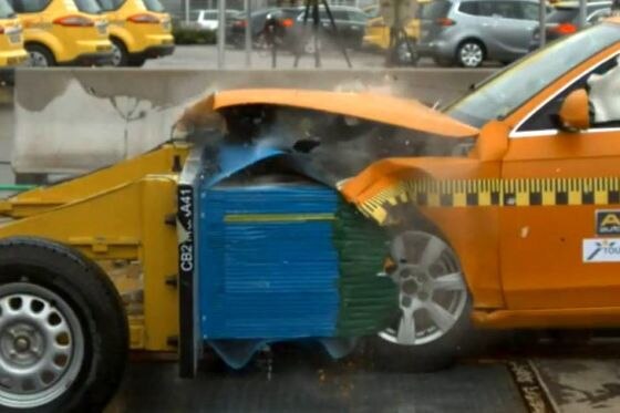 ADAC Kompatibilitäts-Crashtest: Nachholbedarf für Europäer - AUTO BILD