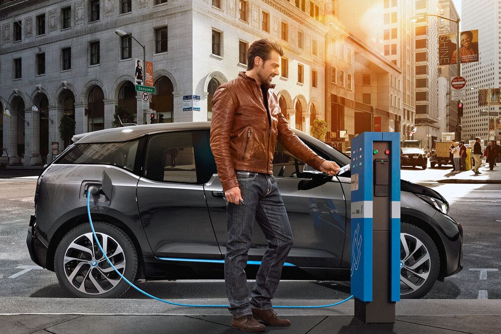 BMW i3 mit ChargeNow: BMW hält beim Stromtanken die Hand auf - AUTO BILD