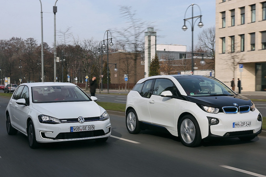 Schlicht gegen Avantgarde: VW E-Golf trifft BMW i3 - AUTO BILD