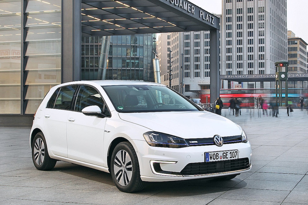 Schlicht gegen Avantgarde: VW E-Golf trifft BMW i3 - AUTO BILD