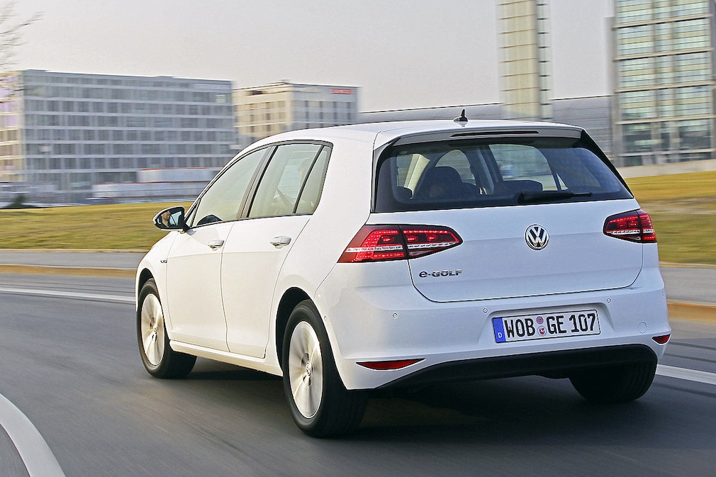 Schlicht gegen Avantgarde: VW E-Golf trifft BMW i3 - AUTO BILD