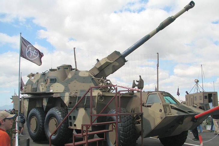 Textron Commando Select: Mega-Wumme für Radpanzer - AUTO BILD