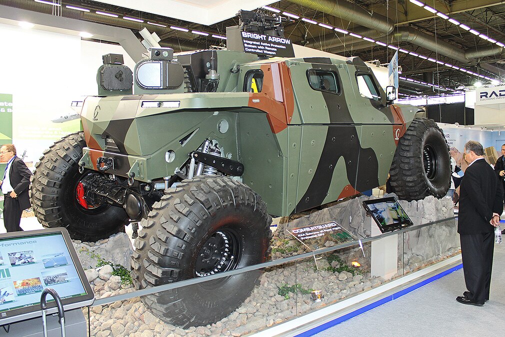 Militär-Messe Eurosatory 2014: Highlights - AUTO BILD