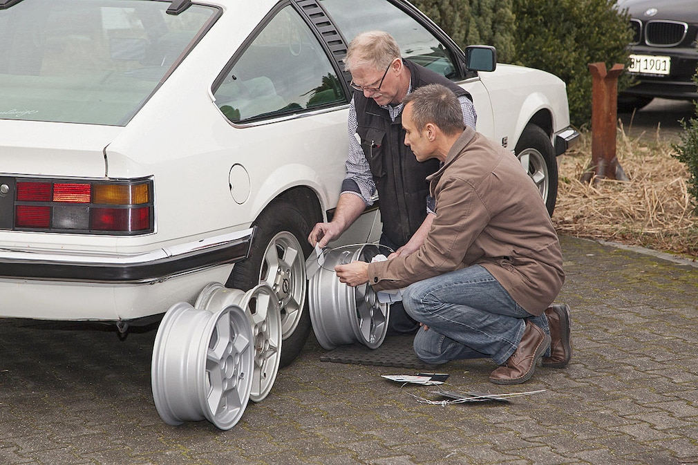 Alufelgen reparieren: Diese Felgen laufen wieder rund. - AUTO BILD