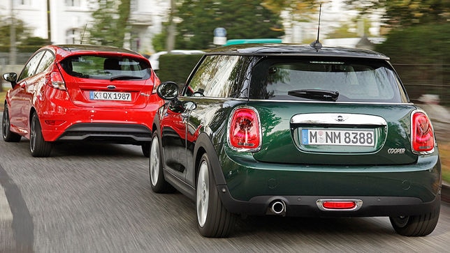 Video: Mini Cooper vs. Ford Fiesta Sport - AUTO BILD