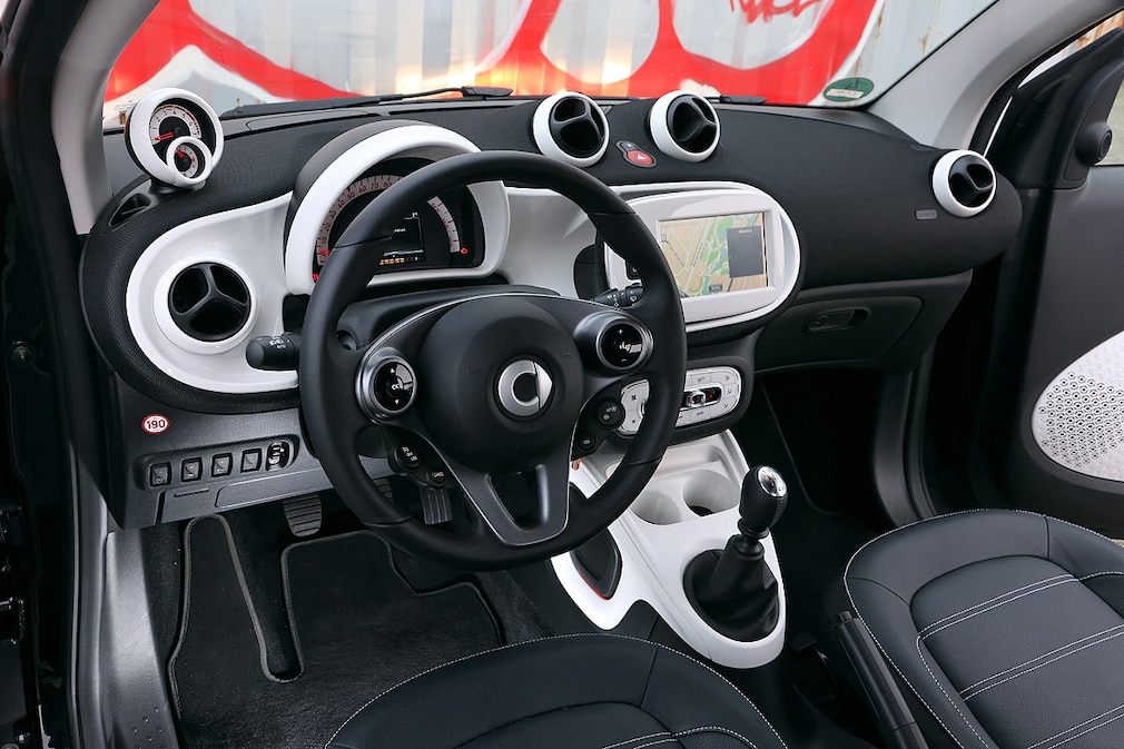 Stadtflitzer in neuem Format: Der neue Smart fortwo im Test - AUTO BILD