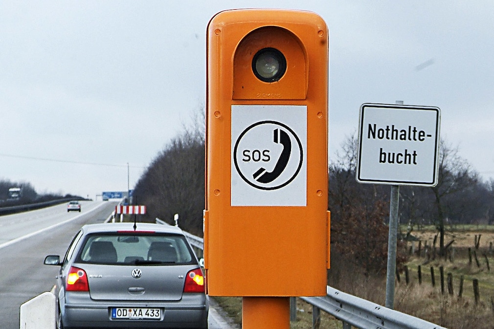 Notrufsäulen an Autobahnen: Hier sind die Top 3 - AUTO BILD