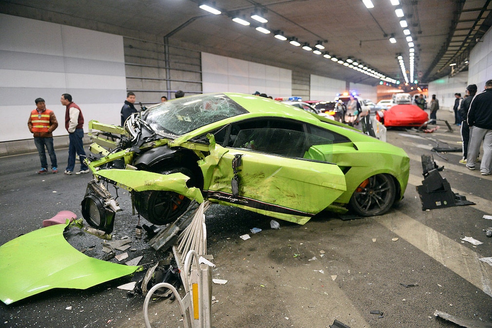 Lambo-Unfall mit Proll-Fahrer: "Morgen kauf ich 'nen neuen" - AUTO BILD