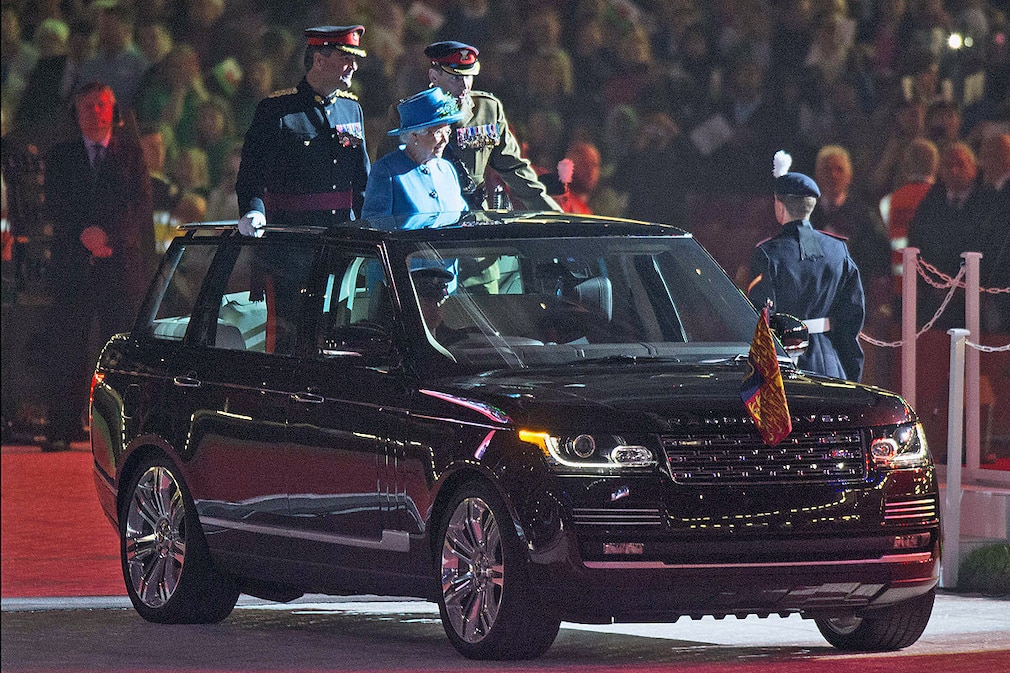 Queen Elizabeth II:: Fünf unglaubliche Auto-Fakten - AUTO BILD