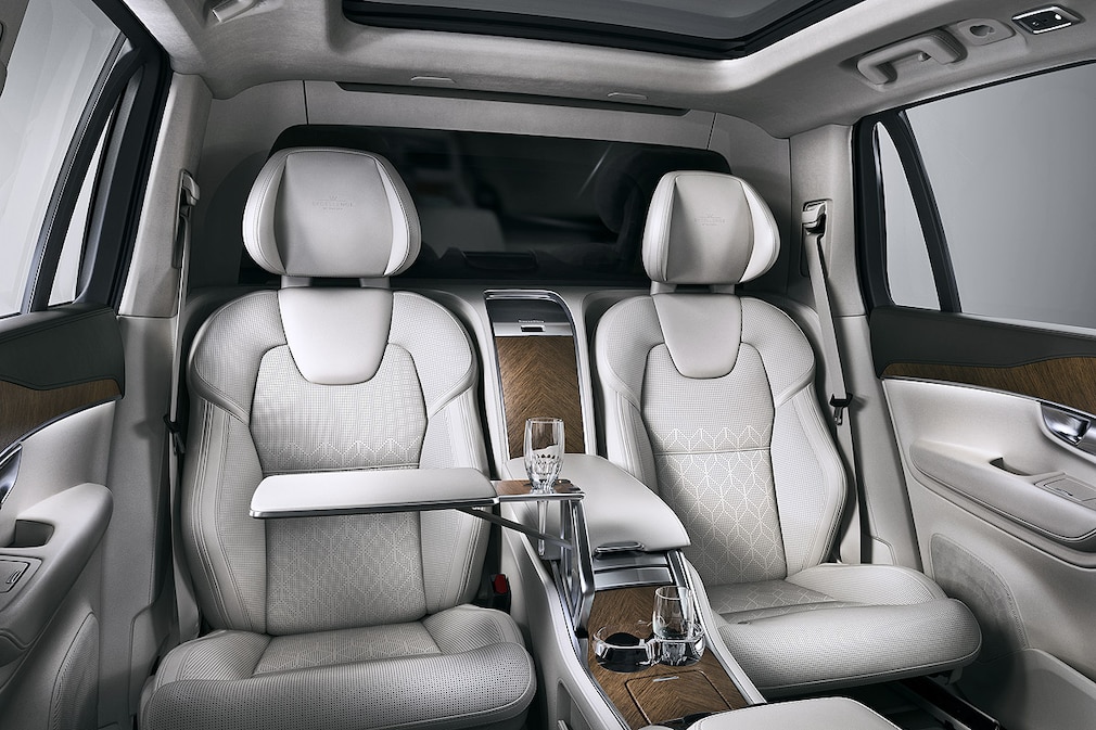 Volvo XC90 mit Kindersitz: Volvo Excellence Child Seat Concept - AUTO BILD