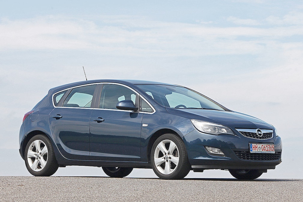 Opel Astra J: Gebrauchtwagen-Test - AUTO BILD