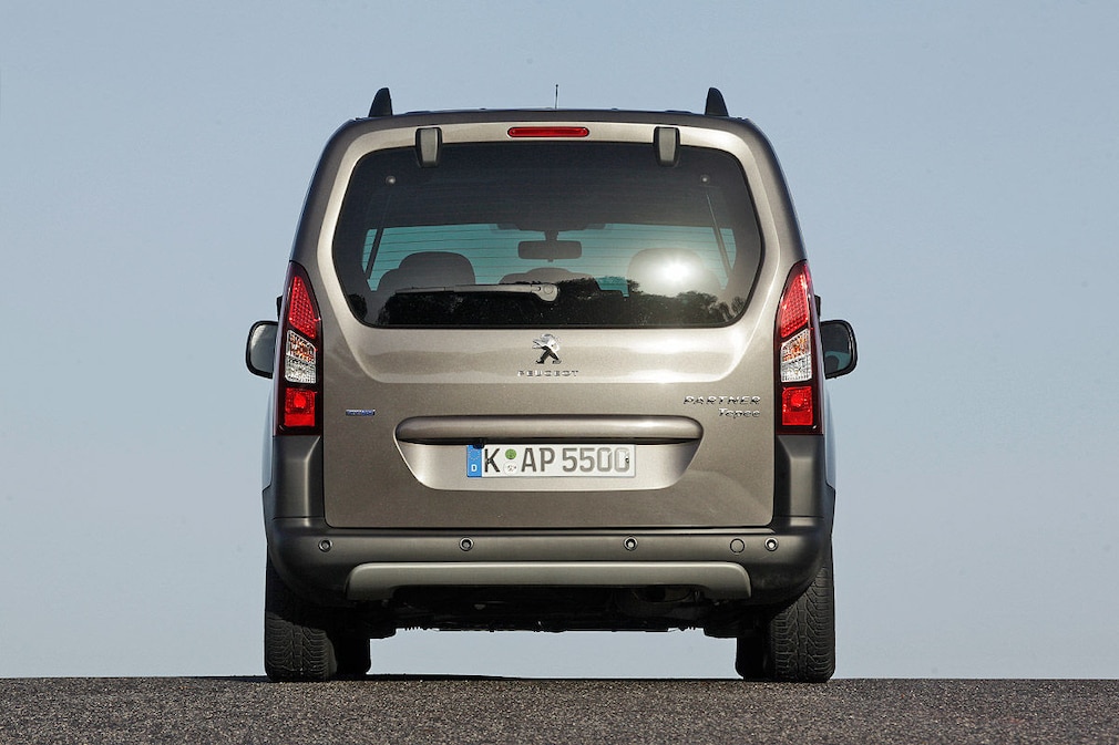 Familienfreunde: Peugeot Partner und VW Caddy im Test - AUTO BILD