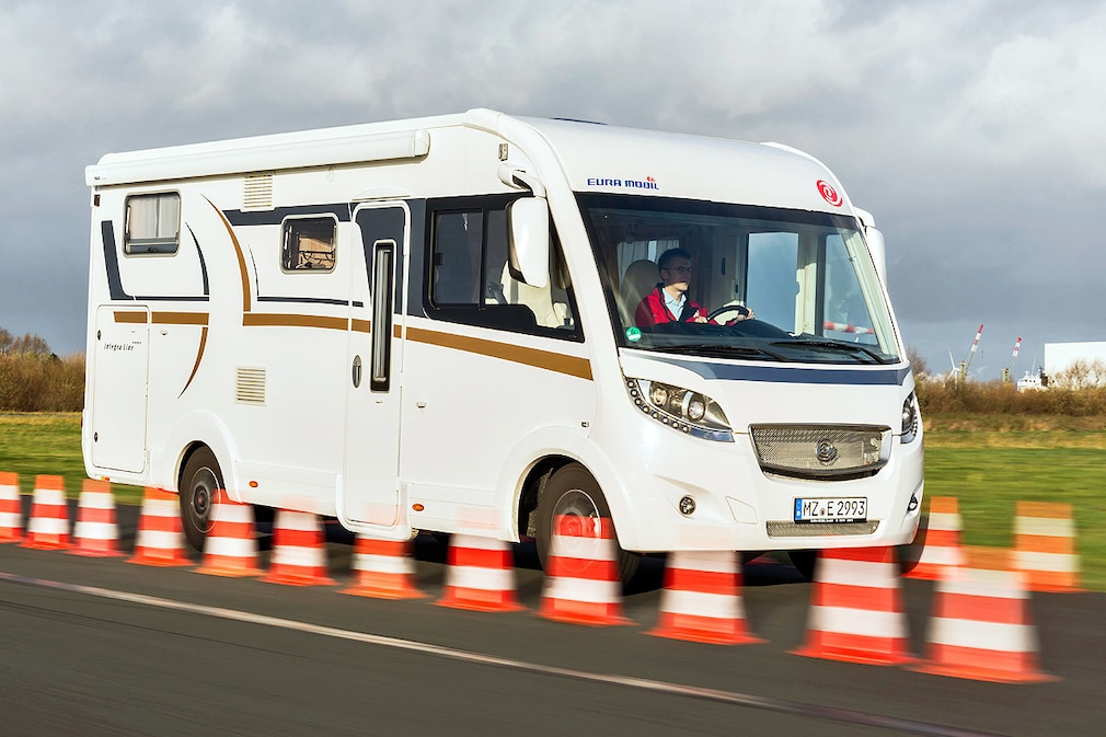 Eura Mobil Integra Line 655 EB Mondial: Wohnmobil-Test - AUTO BILD