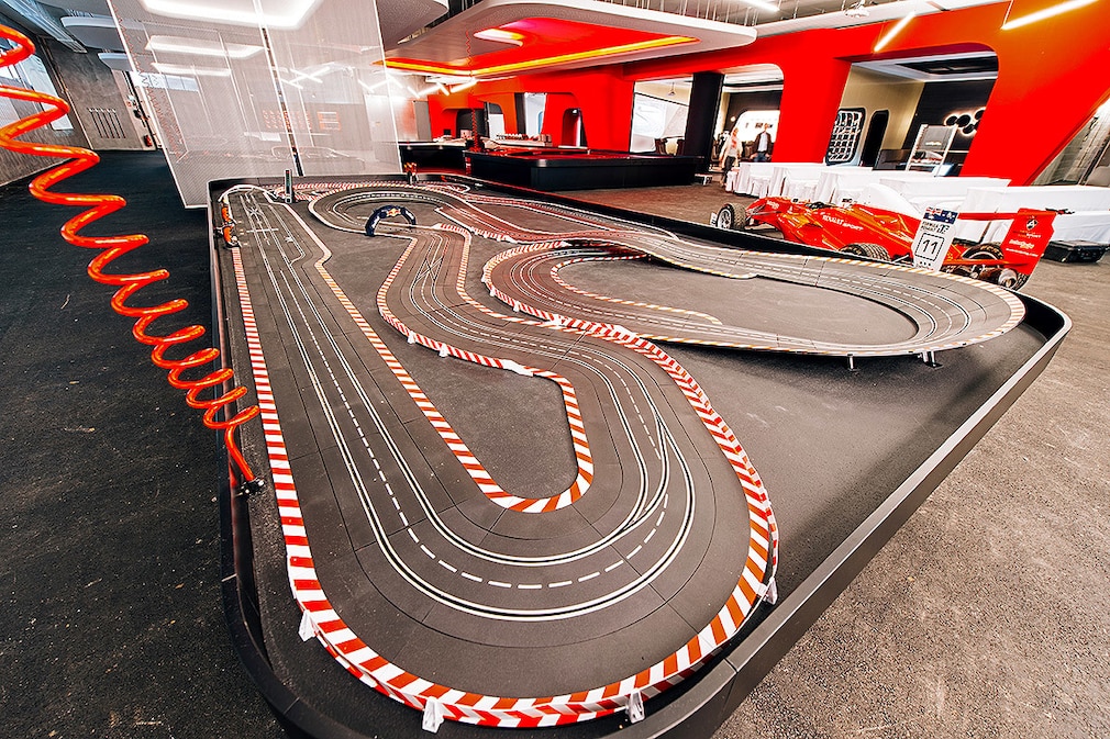 Nürnberg: Eröffnung der Carrera World - AUTO BILD