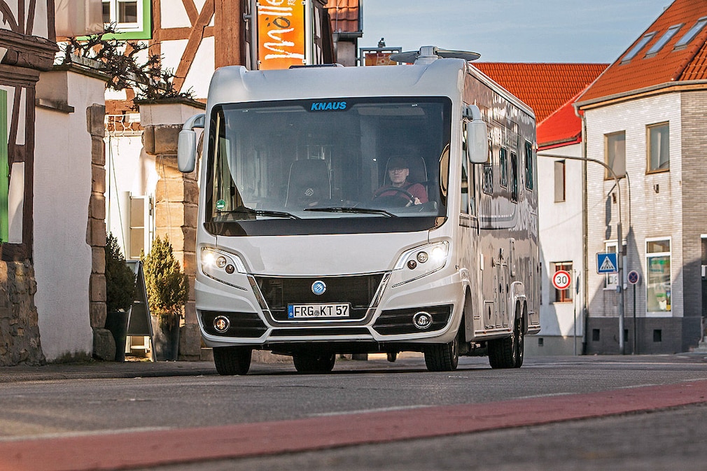 Knaus Sun i 900 LEG: Wohnmobil-Test - AUTO BILD