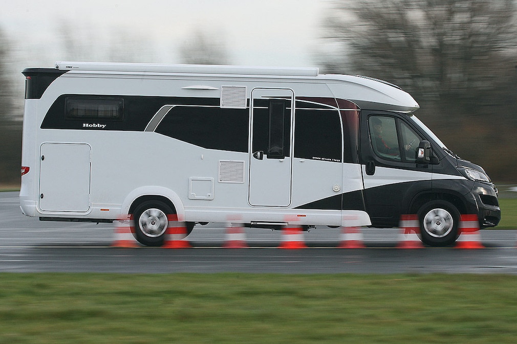 Hobby Optima de Luxe Premium-Heck T70 GE: Wohnmobil-Test - AUTO BILD