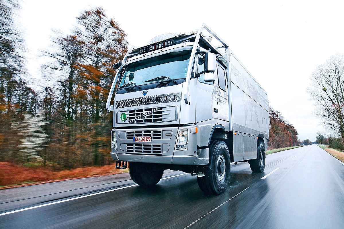 Unicat Volvo FH12 4x4 Expeditionsmobil: Vorstellung - AUTO BILD