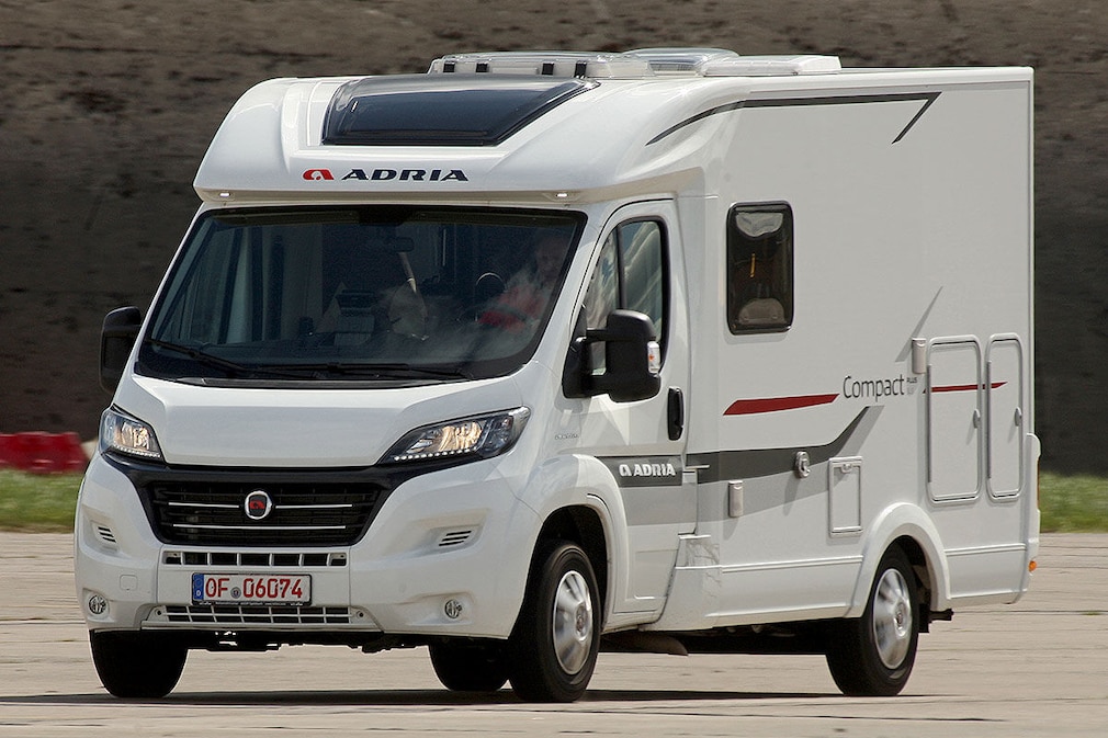 Adria Compact Plus SLS: Wohnmobil-Test - AUTO BILD