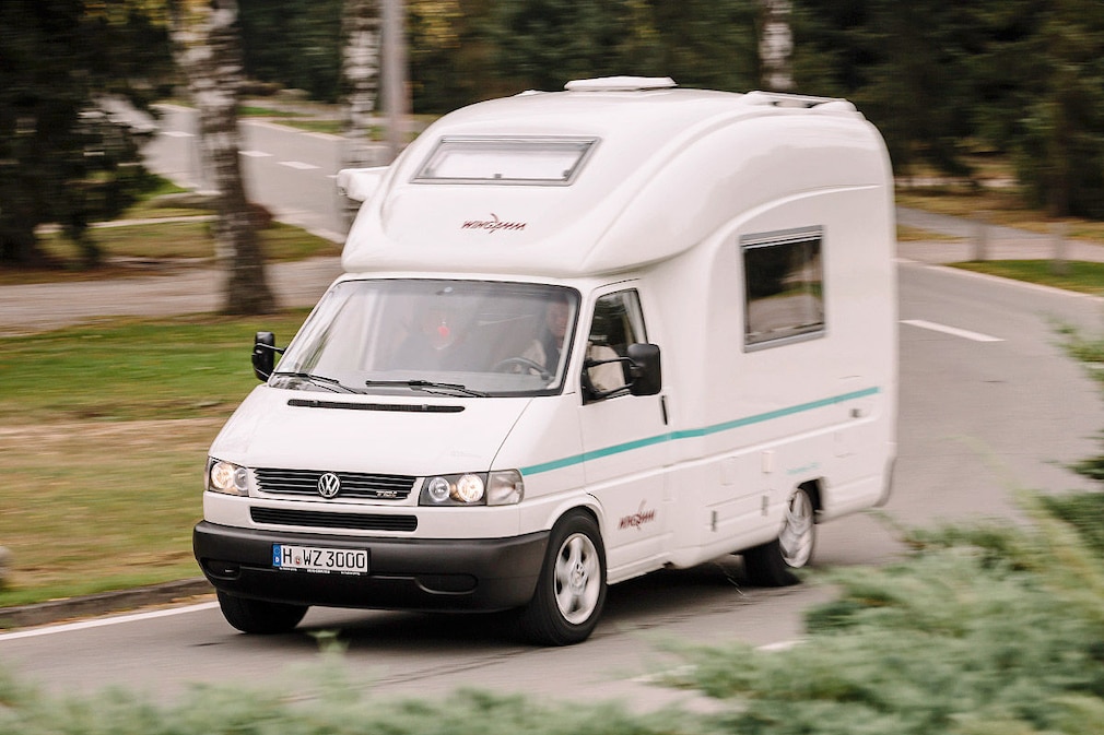 VW T4-Camper: Sechs Wohnmobile im Test - AUTO BILD
