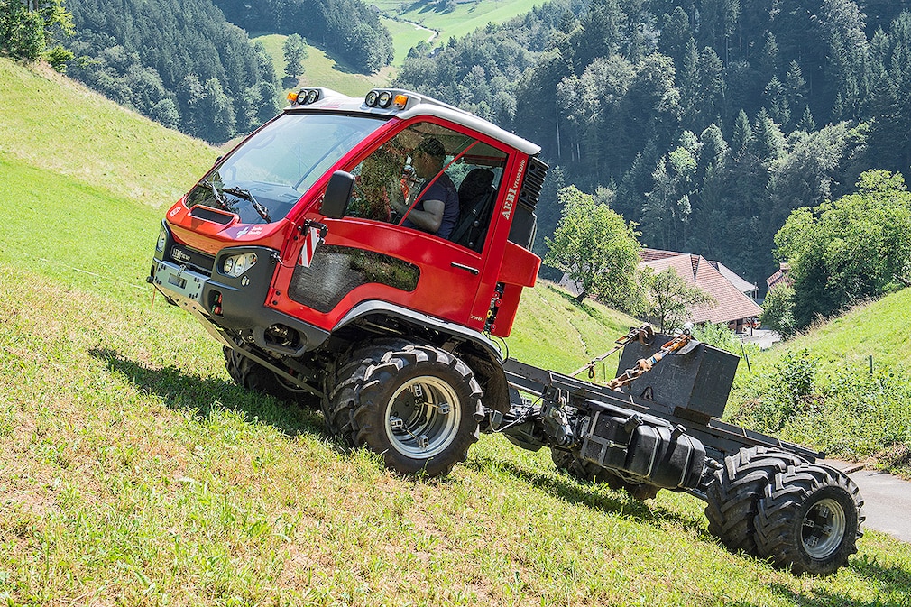 Bergfex im Einsatz: unterwegs mit dem Aebi VT 450 Vario - AUTO BILD