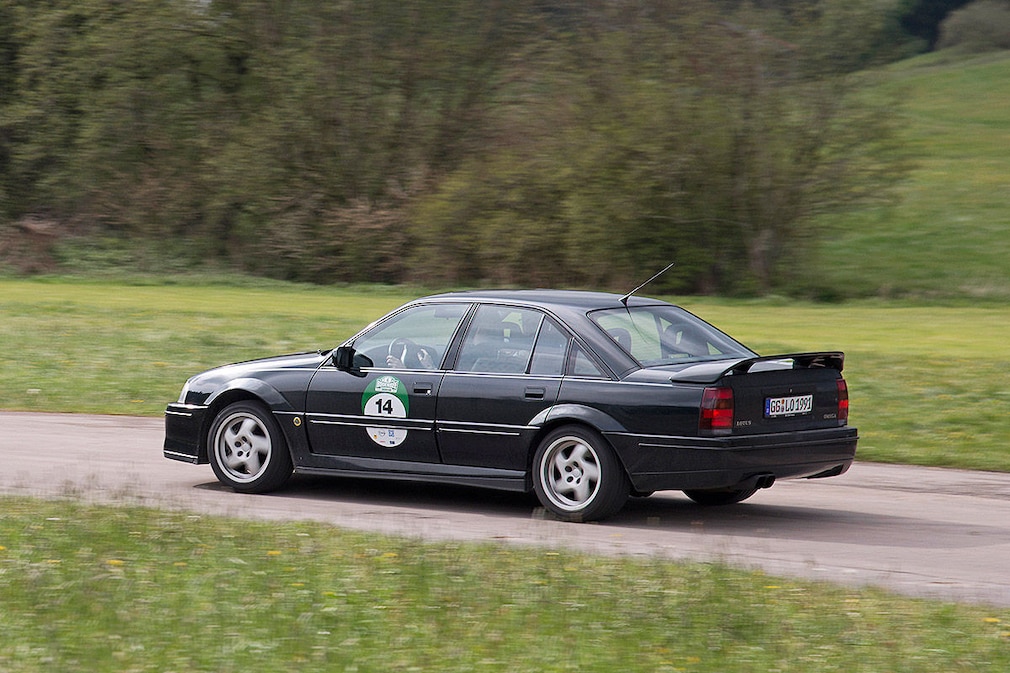 Opel Lotus Omega: Der krasseste Opel aller Zeiten - AUTO BILD KLASSIK