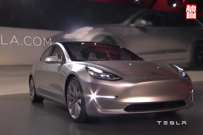 Video: Tesla Model 3 Slideshow (2017) - autobild.de