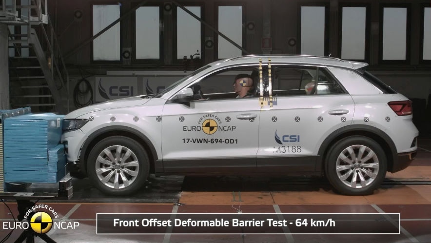 Video: Crashtest VW T-Roc (2017) - AUTO BILD