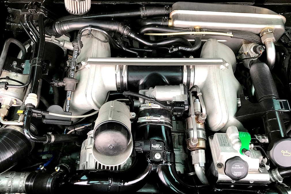 VW T5-Umbau: krasser Familienbus mit Porsche-Motor und 580 PS - AUTO BILD