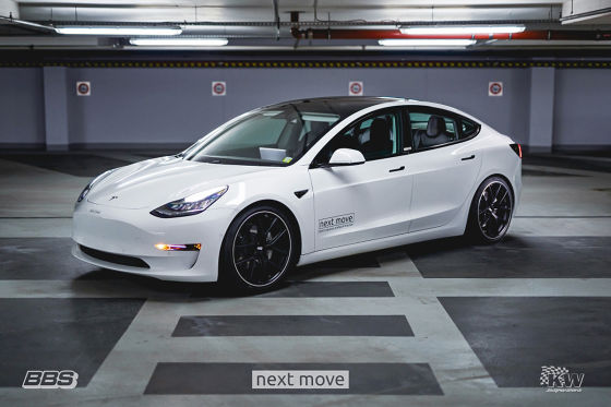 Tesla Model 3 KW Gewindefahrwerk Tieferlegung Tuning AUTO BILD