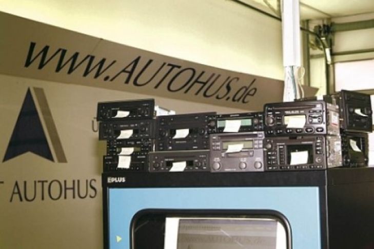 "Dat Autohus" an der A1 - AUTO BILD