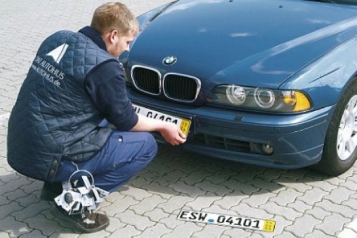 "Dat Autohus" an der A1 - AUTO BILD