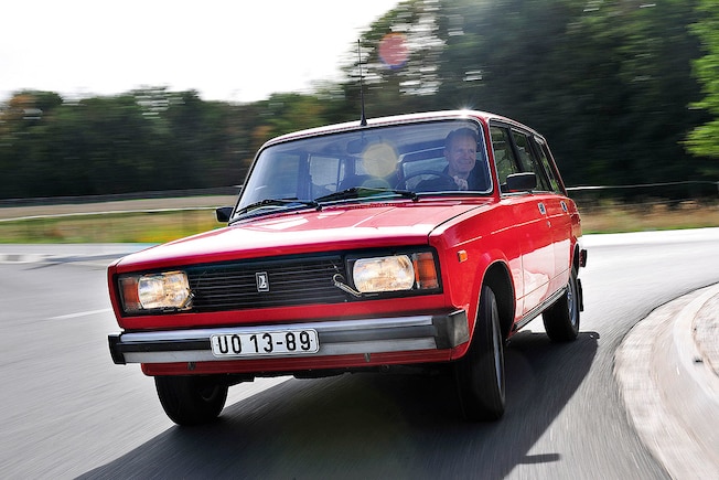 Lada Nova: Alle Infos, Generationen und Tests auf einen Blick - AUTO BILD