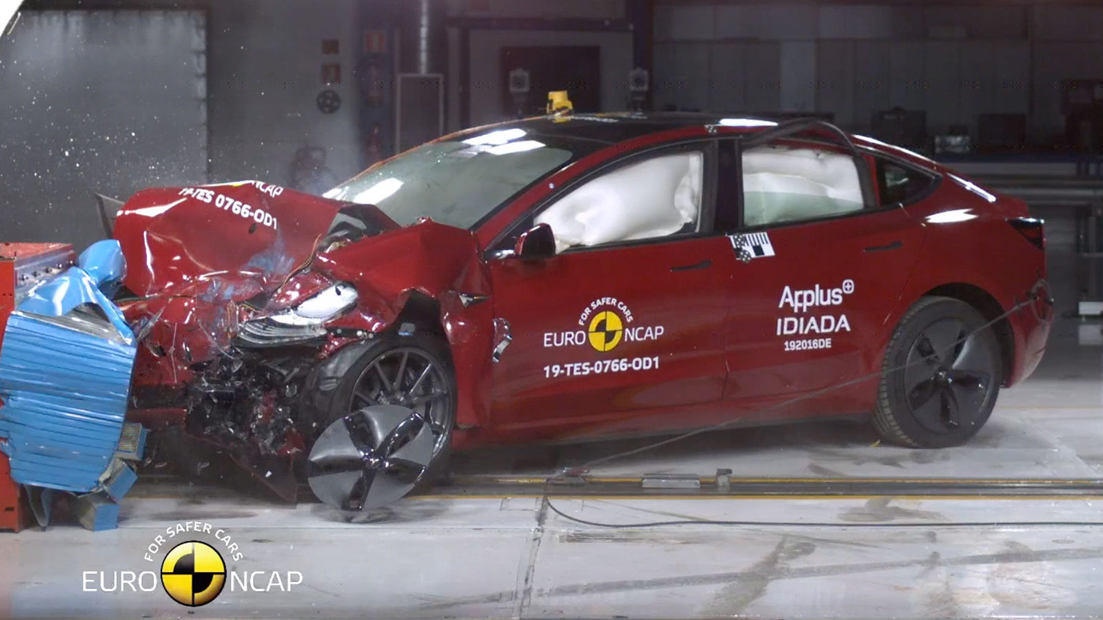 Tesla Model 3 (2019): Crashtest - NCAP - Elektro - AUTO BILD
