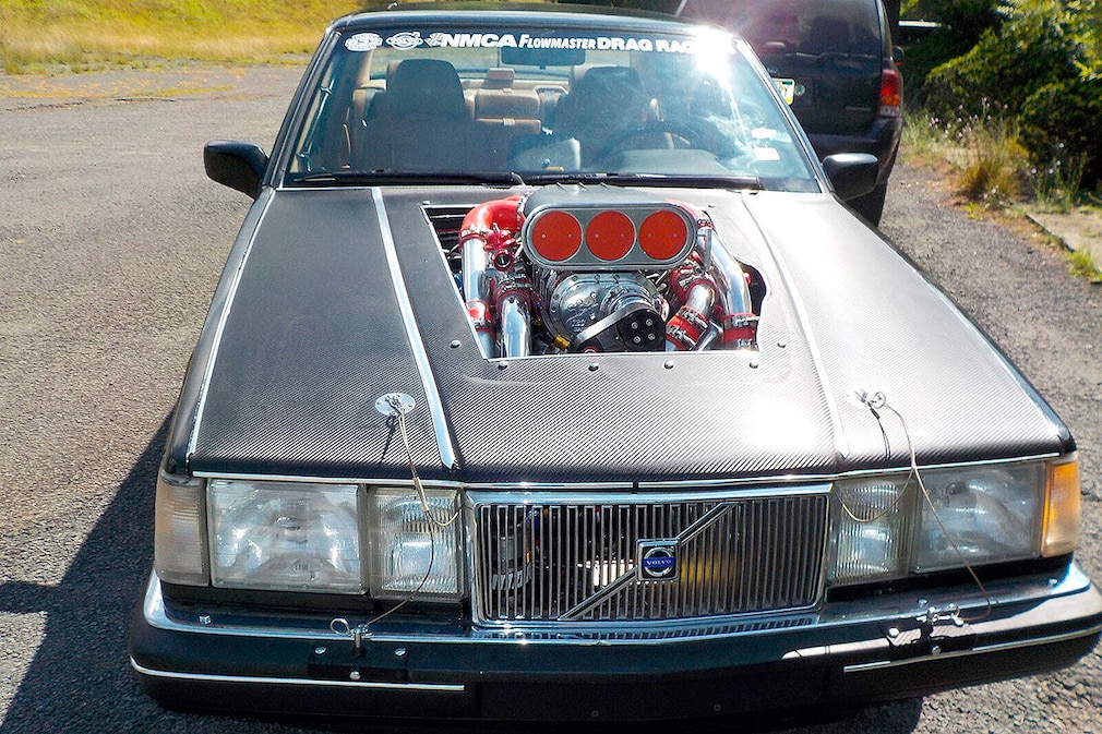 Dieser Volvo ist doppelt so stark wie ein Bugatti Chiron! - AUTO BILD ...