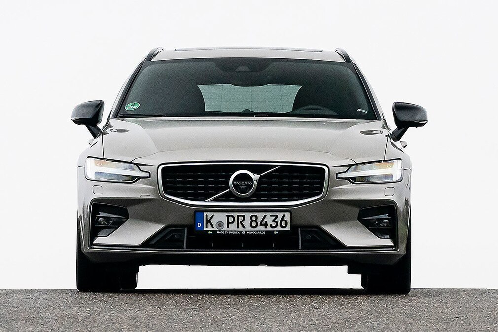 Volvo V60 T4: Wie schlägt sich der Kombi im Test? - AUTO BILD