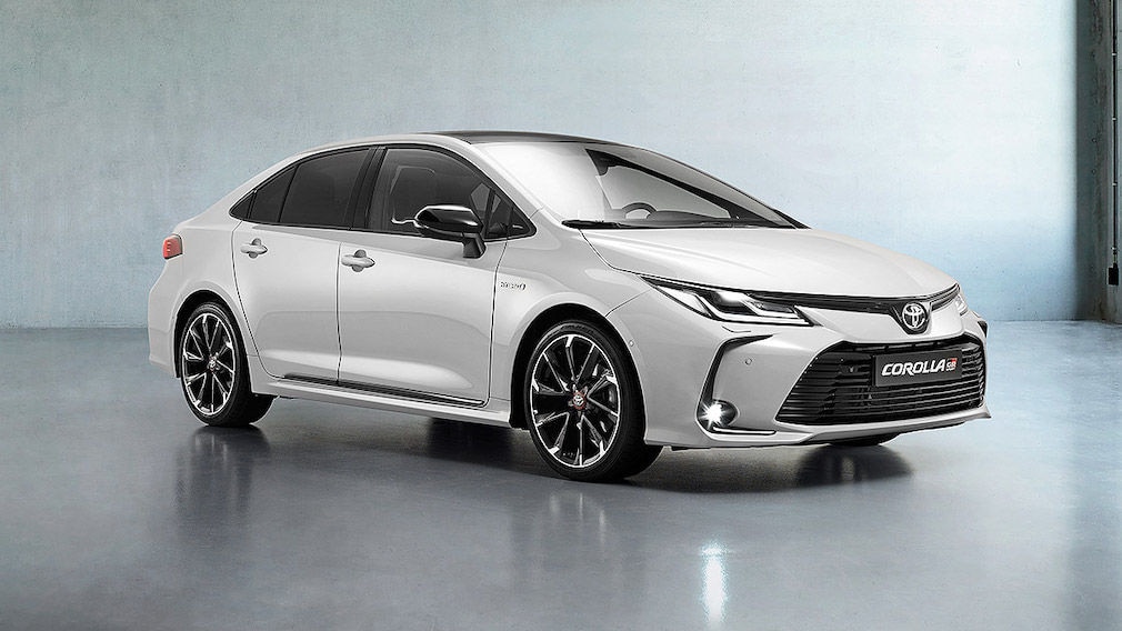 Toyota gönnt der Corolla-Limousine eine Prise Sport - AUTO BILD