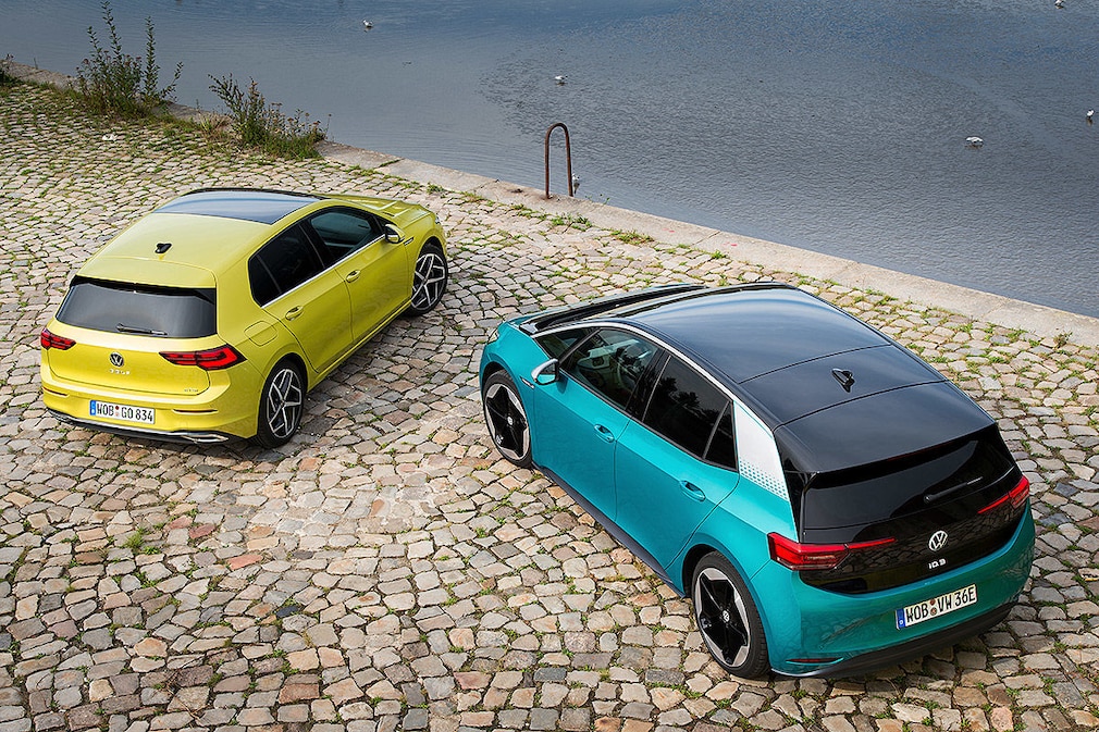 VW ID.3 gegen VW Golf: Test, Elektroauto, Benziner, Reichweite - AUTO BILD